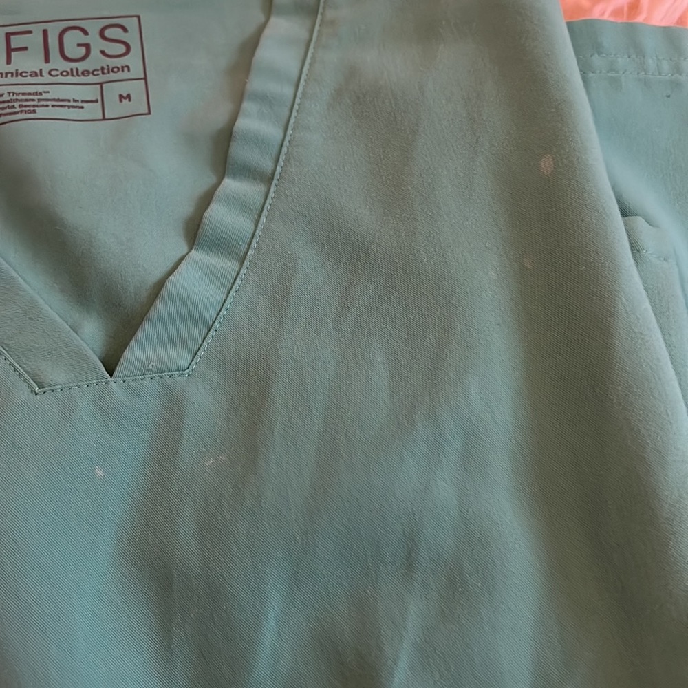 Figs Original Surgical Green Drop. (Pink Strings). Sm… - Gem